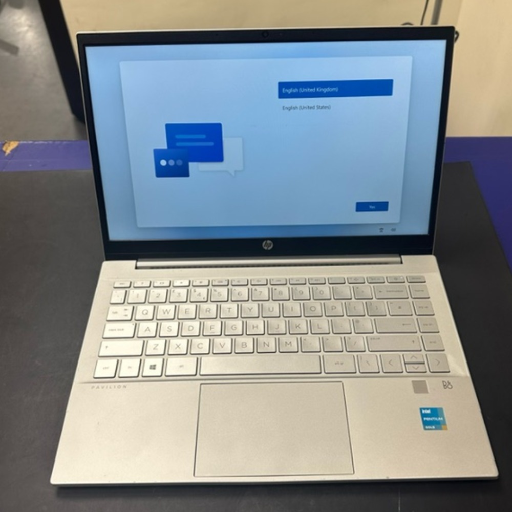Used HP Pavilion 14" Full HD Silver Laptop - Windows 11 - Own4Less
